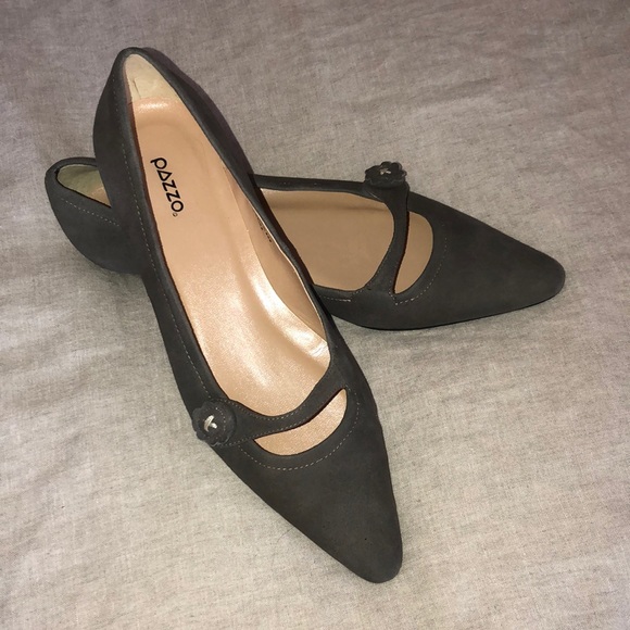 PAZZO | Shoes | Gorgeousclassy Perfect Condition Suede Sz6 Flats | Poshmark